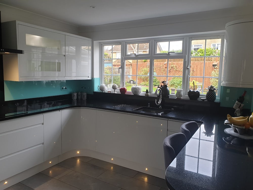 "White Onyx" - LED Backlit Glass Splashback - Bespoke – CreoGlass®