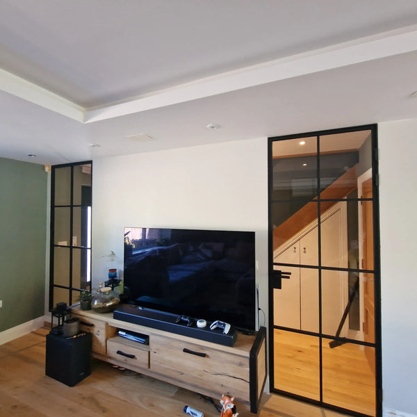Skyline Frame – Single Hinged Door with Latch and Frame – PMF – CreoGlass®