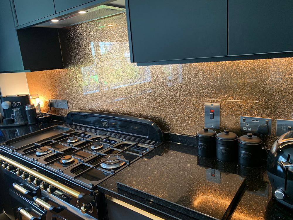 "White Onyx" - LED Backlit Glass Splashback - Bespoke – CreoGlass®