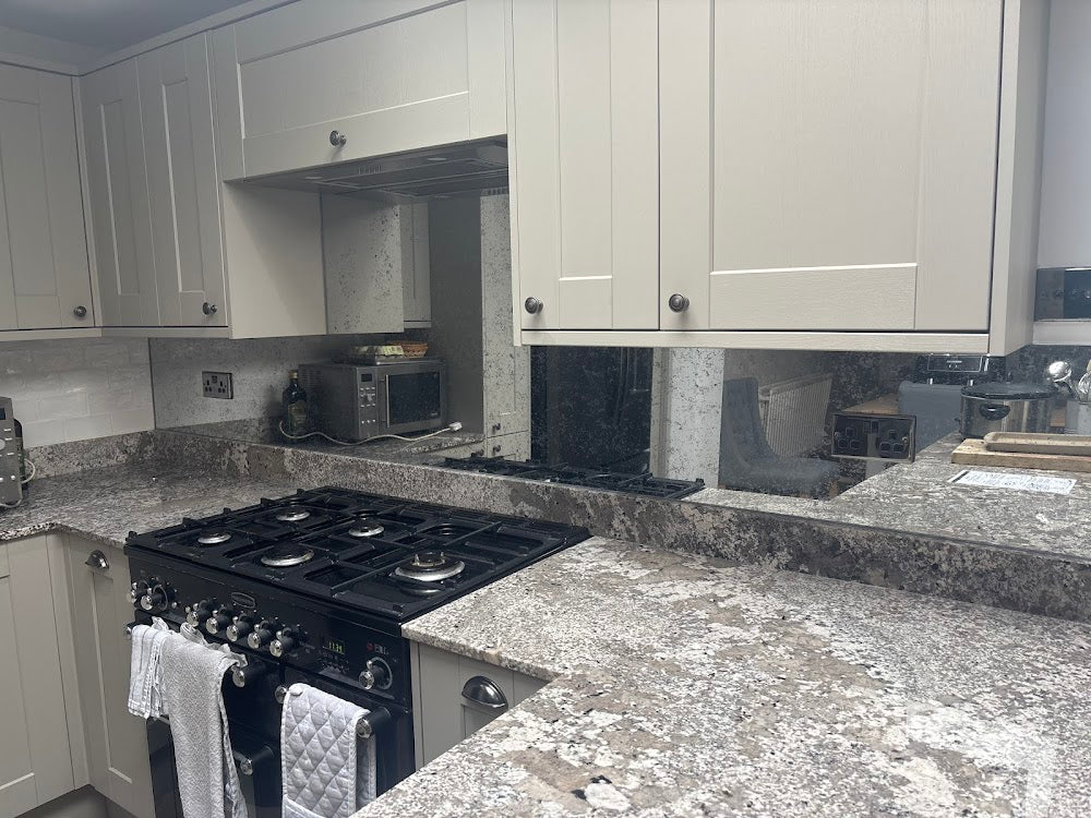 "White Onyx" - LED Backlit Glass Splashback - Bespoke – CreoGlass®